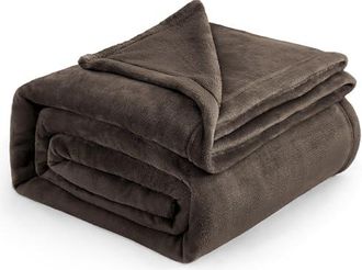 Bedsure Plaid Couverture Polaire Douillette - Plaid Polaire Douce et Chaude 220 x 240 cm, Couverture de Canapé Lit 2 Personnes, Grand Jeté de Canapé en Flanel