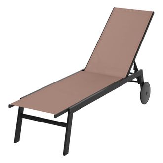 Giantex Sonnenliege mit Rollen, wetterfeste Gartenliege mit 6-Fach Verstellbarer R&uuml;ckenlehne, Outdoor Liegestuhl f&uuml;r Garten und Poolbereich, bis 150 KG (Braun