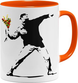 OM3 Flower Thrower Banksy Kaffee-Tasse - Blumenwerfer - Keramik Becher - 11oz 325ml - Beidseitig Bedruckt - Orange