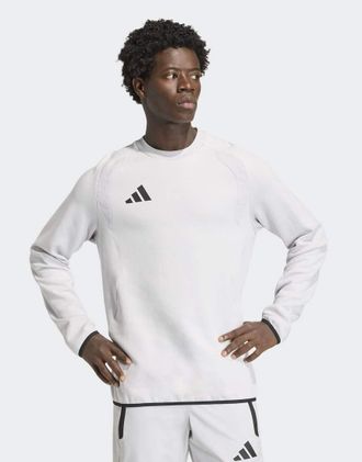 adidas adidas Performance - Tiro Travel - Sweatshirt in Team Light Grey/Schwarz mit Rundhalsausschnitt-Grau