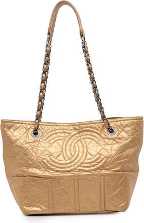 Chanel Shopper - Distressed Calfskin Shopping In Moscow Tote - Gr. unisize - in Gold - für Damen