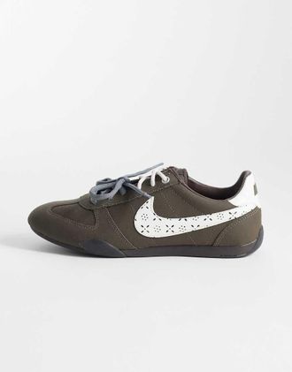 Nike Sprint Sister - Baskets avec double lacet - Gris fonc&eacute; et blanc