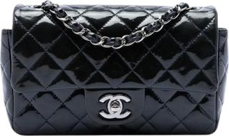 Chanel Sac bandouli&egrave;re matelass&eacute; en cuir verni doccasion - Femme - Pre-owned - Noir - Taille: ONE Size