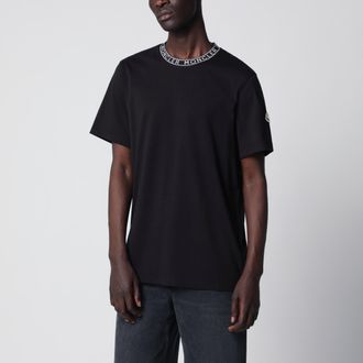 Moncler Schwarzes T-Shirt mit Rundhalsausschnitt und Logo