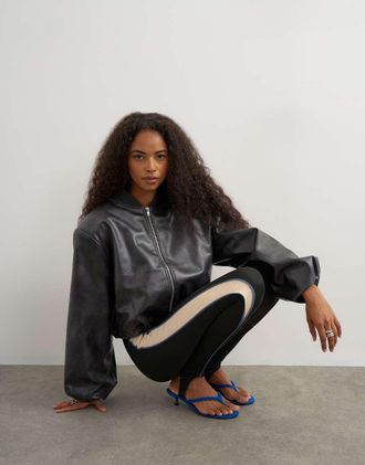 Topshop Oversize-Bomberjacke mit Rei&szlig;verschluss in gewaschenem Schwarz in Lederoptik