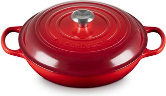 LE CREUSET Le Creuset Signature Gusseisen Gourmet-Profitopf, Rund, Ø 30 cm, 3,5 l, Für alle Herdarten inkl. Induktion geeignet, 5,555 kg, Kirschrot, 211803006024