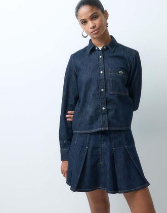 Lacoste Regular Fit cropped Denim-Kombiteil-Hemd in dunkler Waschung-Blau