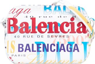 Balenciaga Hobo Bags - S Calfskin Logo Print Everyday Camera Bag - Gr. unisize - in Weiß - für Damen