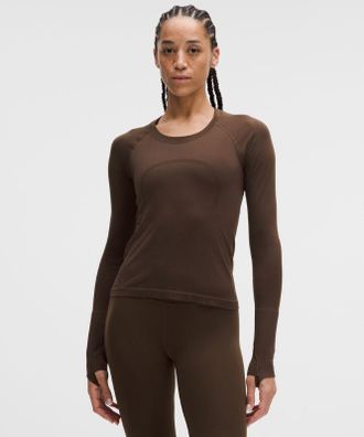 lululemon Swiftly Tech Langarmshirt 2.0 Taillenl&auml;nge f&uuml;r Frauen - Gr&ouml;&szlig;e 10 in Walnut Crunch