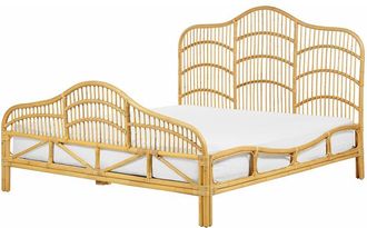 Beliani Bett Hellbraun Rattan und Mahagoniholz mit Lattenrost 160 x 200 cm Hohes Kopf- und Fu&szlig;teil Boho Doppelbett Schlafzimmer Ausstattung M&ouml;bel