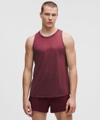 lululemon Mile Maker Leichtes Tanktop f&uuml;r M&auml;nner - Gr&ouml;&szlig;e 2XL in Heathered Burgundy Bay