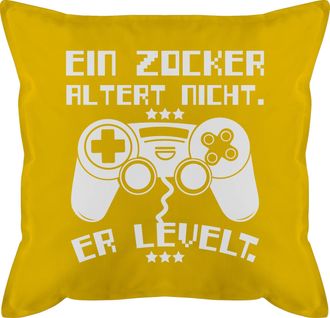 Shirtracer Kissen 50x50 - Statement mit Spr&uuml;chen - Ein Zocker altert nicht - er levelt wei&szlig; - 50 x 50 cm - Gelb - gamer altern sie leveln kissenbezug spruch spr&uuml;