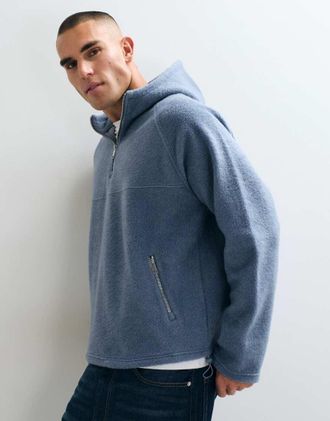Asos sweat &agrave; capuche en polaire &agrave; col chemin&eacute;e coupe d&eacute;contract&eacute;e bleu