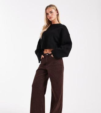 Only Petite Madison - Jeans in Schokobraun mit weitem Bein und Leopardenmuster-Brown