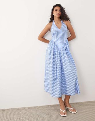 Vero Moda Maxikleid in Blau mit Neckholder-Tr&auml;ger, Taillendetail und Vichy-Karo