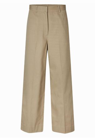 Second Female Hose Falua