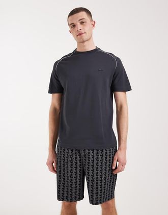 Lacoste Short &agrave; taille griff&eacute;e et imprim&eacute; monogramme - Noir