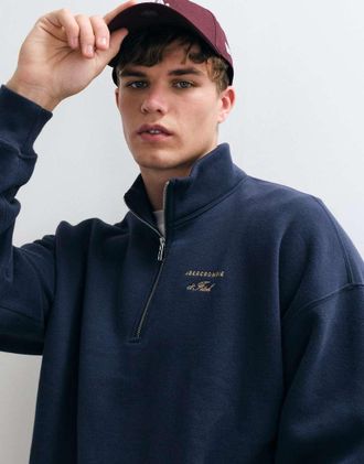 Abercrombie & Fitch sweat-shirt oversize &agrave; zip 1/4 avec logo script en bleu marine