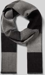 Christian Berg Schal mit Ausfransungen