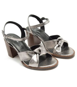 OFF THE HOOK Angel Schlanke und stilvolle Ferse mit offenem Zehenbereich; seitlicher Riemen f&uuml;r Komfort, Gehen und Haltbarkeit, weiche Leder, bequem-schicke Abs&auml;tz