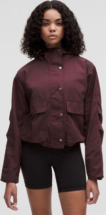 lululemon Crop-Windbreaker im Utility-Style f&uuml;r Frauen - Gr&ouml;&szlig;e XS in Goodnight Plum