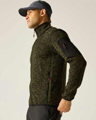 Regatta Newhill - Kuschelige Fleecejacke in dunklem Khakigr&uuml;n mit Rei&szlig;verschluss