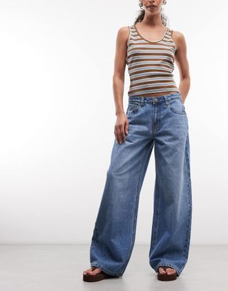 Daisy Street L&auml;ssige Jeans in Mittelblau mit niedrigem Bund und weitem Bein