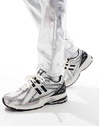 New Balance 1906 - Unisex - Sneaker in Wei&szlig; und Silber