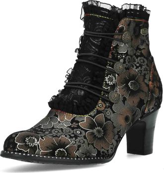 Laura Vita Damen Stiefelette Blumenmuster R&uuml;schen Florale Kn&ouml;pfe Elcodieo 224, Gr&ouml;&szlig;e:38 EU, Farbe:Braun