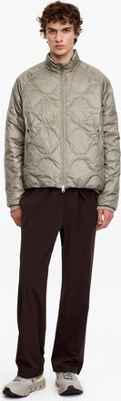 Arket Ultraleichte Daunenjacke -Beige