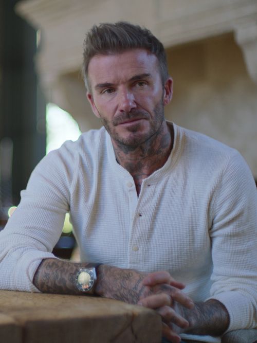 David Beckham spricht so offen und ehrlich wie noch nie in seiner Netflix-Doku Beckham, über seine Karriere, Liebe zu Victoria und sein Leben heute, nach seiner großen Fußballkarriere.