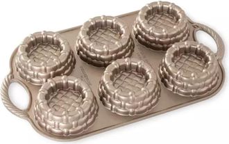 Nordic Ware 3D-Backform Mini-Tortenböden aus hochwertigem Aluminium für kleine Backkreationen