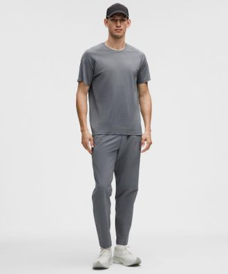 lululemon Mile Maker Cold-Weather Pant Regular f&uuml;r M&auml;nner - Gr&ouml;&szlig;e 2XL in Solar Grey