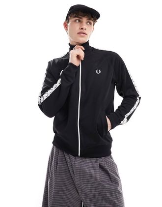 Fred Perry Schwarze Trainingsjacke mit Zierstreifen