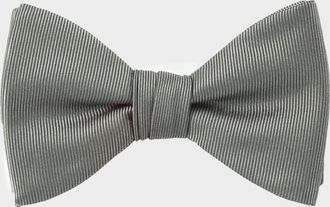 HUGO BOSS Fliege aus einem Seiden-Mix mit feinem Streifen in