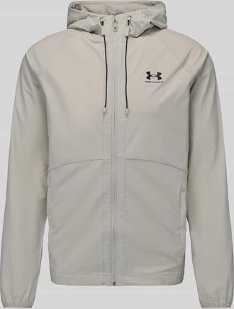 Under Armour Regular Fit Trainingsjacke mit Label-Print Model Vibe