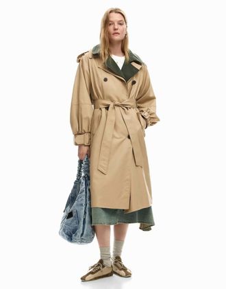 Desigual Abnehmbarer, zweifarbiger Trenchcoat in Cremewei&szlig;