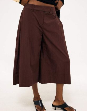 NA-KD short long oversize taille basse marron fonc&eacute;