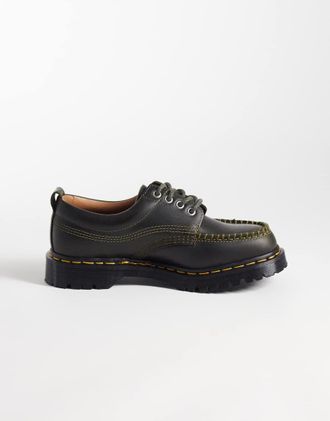 Dr. Martens Dr. Martens - Lowell - Chaussures unisexes &agrave; surpiq&ucirc;res contrastantes - Vert olive