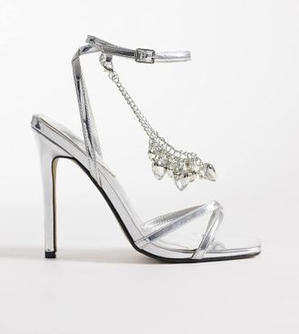 KAIIA Exclusivit&eacute; - Kaiia - Sandales &agrave; talon avec cha&icirc;ne et coeurs style ann&eacute;es 2000- Argent&eacute; m&eacute;tallis&eacute;