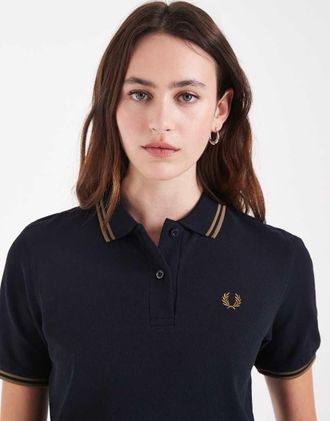 Fred Perry kurz&auml;rmliges Polohemd mit Logo und Doppelstreifen in Marineblau