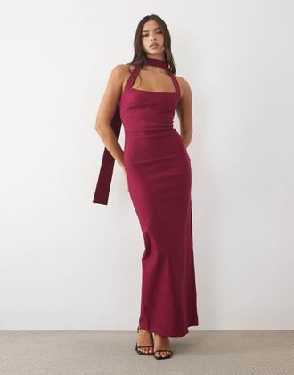 Vesper robe longue en bengaline &agrave; col licou avec d&eacute;tail drap&eacute;, baie-Rouge