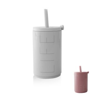 DESIGN LETTERS Travel auslaufsicher Trinkbecher mit Deckel & Strohhalmen Rose | to go becher mit einzigartige Schlie&szlig;funktion | 330 ml | mehrweg Reise becher | BPA- 