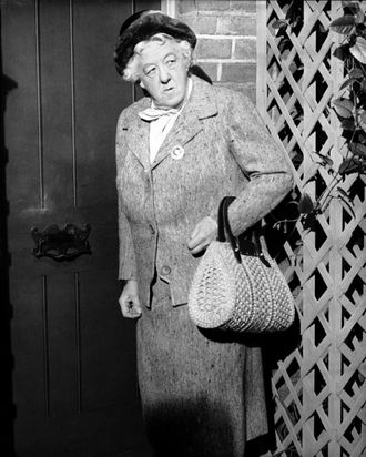 Generic Murder She Said (1961) Margaret Rutherford Miss Marple Foto 25,4 x 20,3 cm