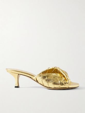 Bottega Veneta Blink Mules Aus Intrecciato-leder Mit Twist-detail In Metallic-optik - Gold