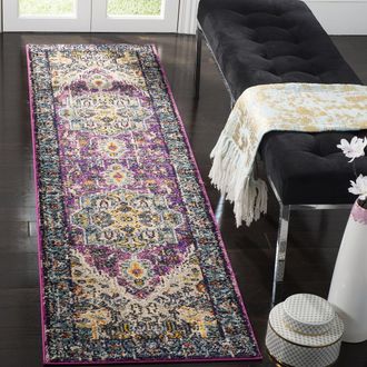 Safavieh Boho Teppich f&uuml;r Wohnzimmer, Esszimmer, Schlafzimmer - Monaco Collection, Kurzer Flor, Violett und Hellblau, 66 X 244 cm