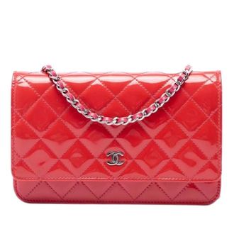 Chanel Sac bandouli&egrave;re matelass&eacute; en cuir verni doccasion - Femme - Pre-owned - Rouge - Taille: ONE Size