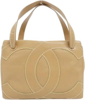 Chanel Sac &agrave; main en cuir de veau grain&eacute; Pre-owned - Femme - Pre-owned - Beige - Taille: ONE Size