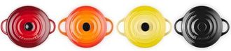 LE CREUSET Le Creuset 4er-Set Mini Cocottes aus Steinzeug, je 200 ml, 10 x 5 cm, Feuer und Flamme (Gelb/Kirschrot/Ofenrot/Schwarz), 79212105129100