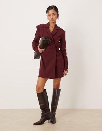 Asos Tailliertes Blazer-Minikleid in kr&auml;ftigem Burgunderrot